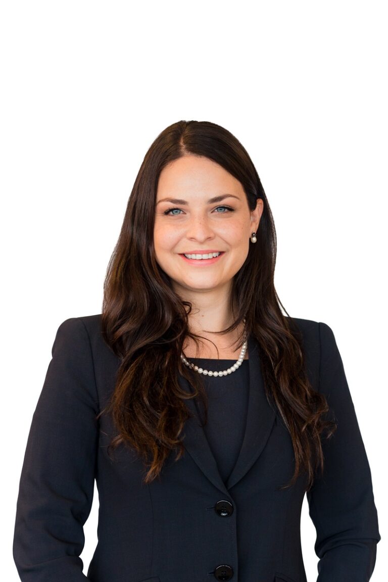 Luiza Vikhnovich - Sherrard Kuzz