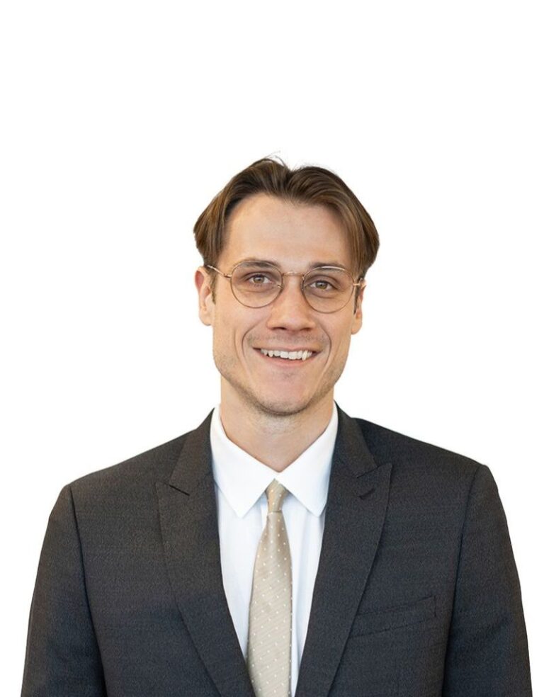 Our Team - Sherrard Kuzz